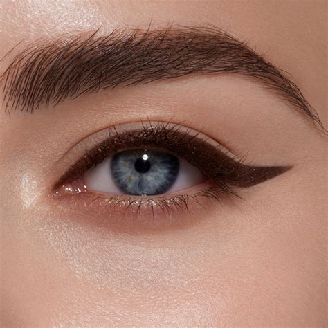 Карандаши для глаз - купить в интернет-магазине ROMANOVAMAKEUP