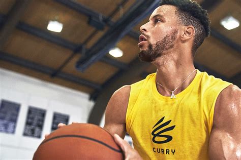 Стеф Карри и Under Armour анонсировали запуск "Curry Brand"