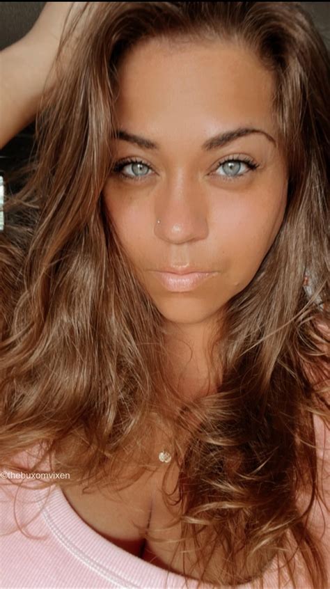 Layla (u/Buxom_Vixen_) - Reddit