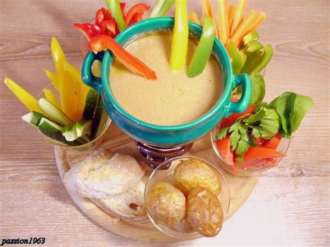Банья кауда (bagna cauda) – пьемонтский чесночнo-анчоусный соус ...