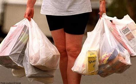 Paghihigpit sa paggamit ng plastic, itutulak sa Senado - Abante TNT
