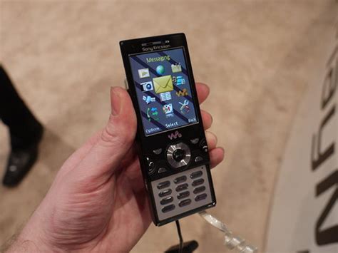 Sony Ericsson W995 Walkman hands-on - CNET