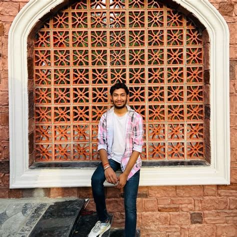 Hit Shah (@hitu_shah_) • Threads, Say more