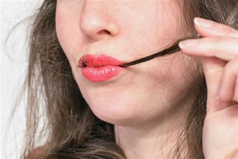 Trichotillomanie: Wenn Menschen sich die eigenen Haare ausreißen
