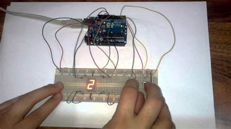 Arduino - contador con display de 7 segmentos - YouTube