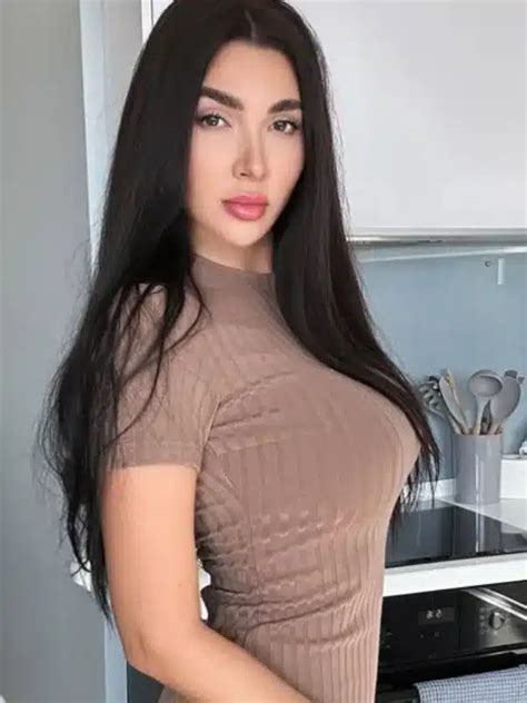 Amirah Adara Wiki & Bio, Age, Height, Weight, Net Worth