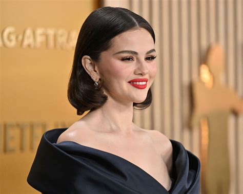 Selena Gomez Channeled Old Hollywood at the 2025 SAG Awards
