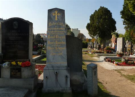 Ringtheateropfer 1881, Ehrengrab, Meidlinger Friedhof