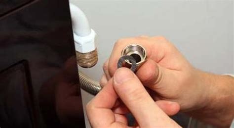 Какой лучше шланг для газовой плиты: выбор и установка