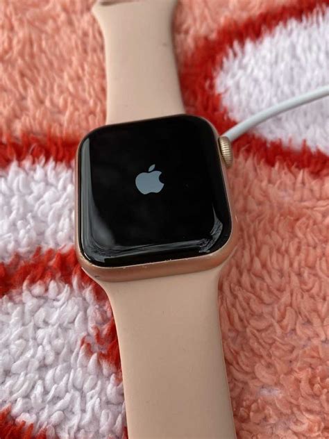 Оригинал Apple Watch 4 40mm: 1 200 грн. - Смарт годинники Седнів на Olx
