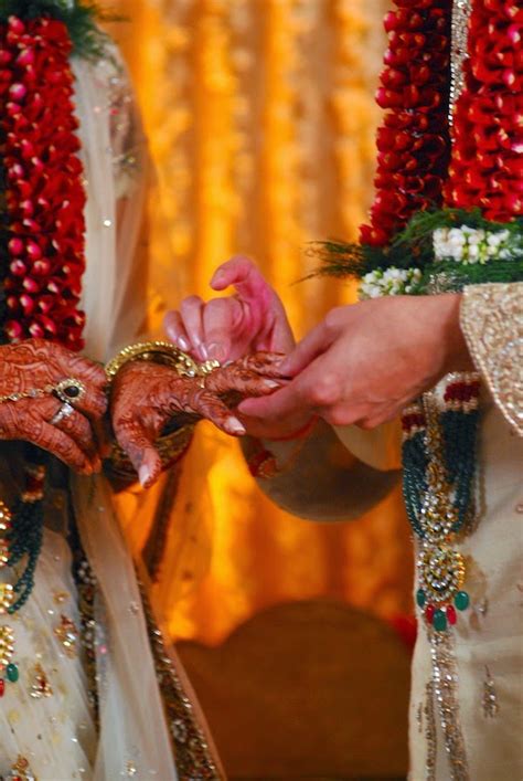 Being a Manglik: Choosing the right Varmala