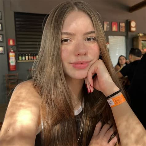 Anna Clara Schink (@annaclaraschink) • Threads, Say more