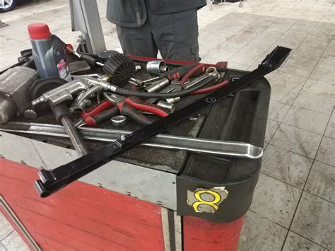 Замена лент (Хомутов) крепления бака — Lada Калина Универсал (1G), 1,6 ...