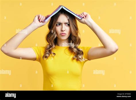 Confused expression hi-res stock photography and images - Alamy