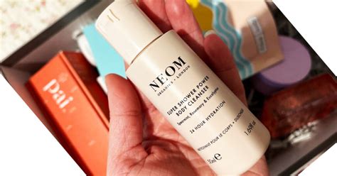 NEOM Super Shower Power Body Cleanser: păreri - Fashion Review