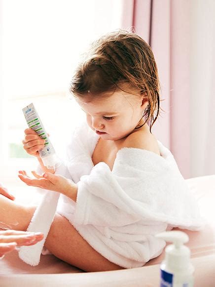 Stelatopia Emollient baby face cream for extremely dry skin | Mustela