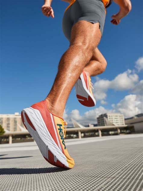 Carbon Technology | HOKA® | United States