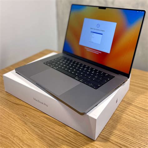 MacBook Pro 16,2023,M2 Max,32GB RAM, 1TB - Apple Bazar
