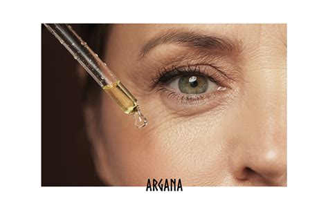 Фирменный стиль косметического бренда on Behance
