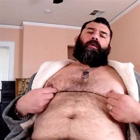 Bearded Bear Plays with His Nipples and Cums: Gay Porn 3e | xHamster