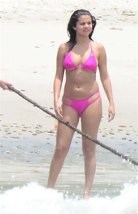 50 Selena Gomez Sexy and Hot Bikini Pictures - Woophy