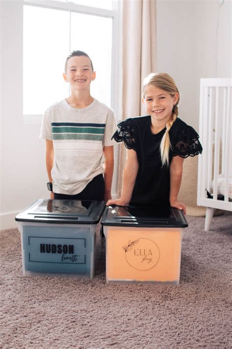 Easy DIY School Memory Box for 2025 (under $40!) – The Mom Love Blog
