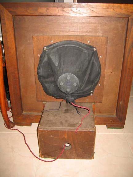 EMG Handmade Gramophones SPEAKERS