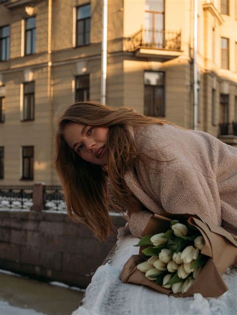 Фотосессия в питере | Фотосессия, Стильные кадры, Женский портрет