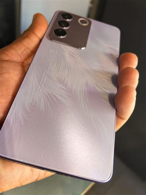 WATCH: Here's what's inside the meticulously crafted Vivo V27e
