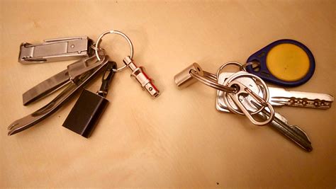 Обзор от покупателя на Кольцо для ключей Victorinox 4.1835.B1 ...