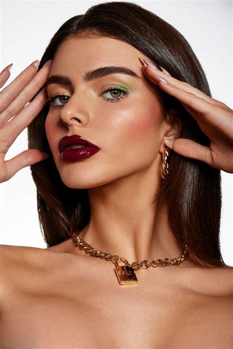 Mila beauty :: Behance