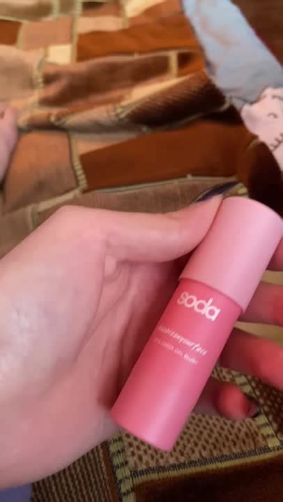 SODA Румяна в стике LIP & CHEEK GEL BLUSH #dabitonyourface купить по ...