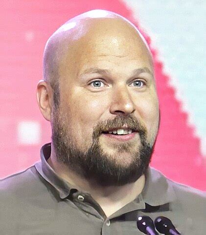 File:Notch receives the Pioneer Award at GDC 2016 (cropped).jpg ...