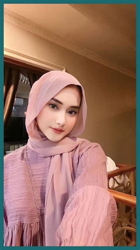 Jilbab Segi Empat Azzahra di 2024 | Wajah gadis, Gadis berjilbab, Gaya hijab