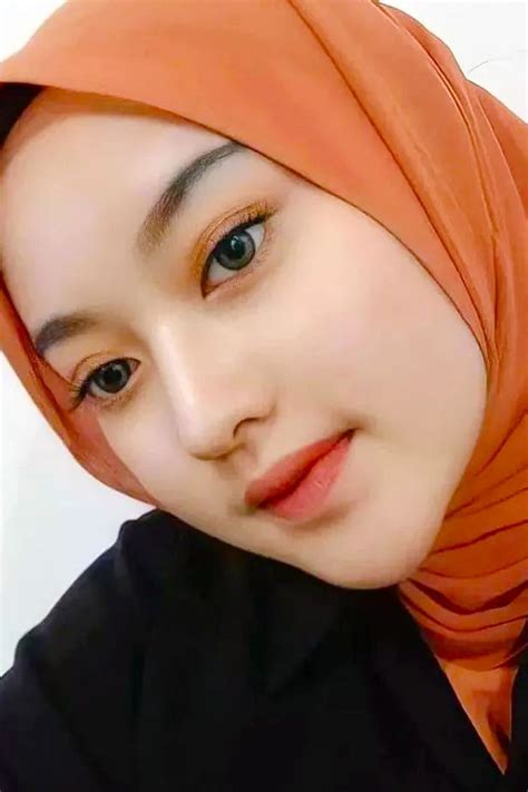 Pin oleh Devia Mega di Cewek Hijab Bening | Wanita, Kecantikan ...