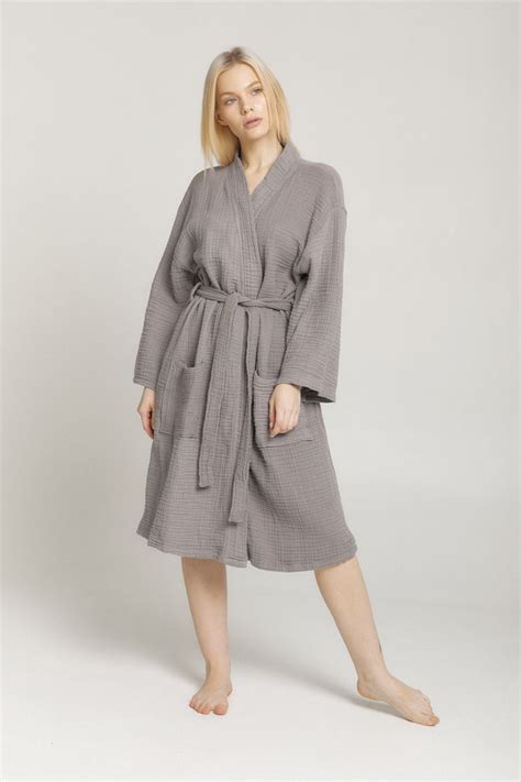муслиновый халат, цвет серый | Grey, Fashion, Robe