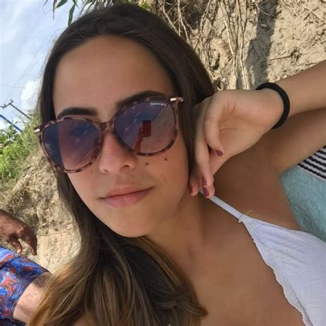 Victória Lima (@_victoriabzz) on Threads