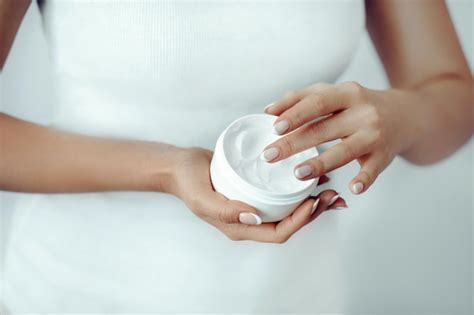 Кремообразный уход кожей Изображения – скачать бесплатно на Freepik