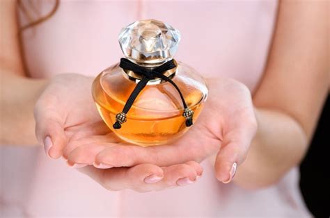 5 luxury perfumes worthy of a queen – Royal Central - BeautyNews.UK