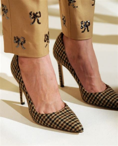 Коллекция туфель Manolo Blahnik для J.Crew | BURO.