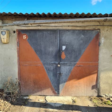 Продам гараж в центре Унгень.