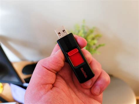 SanDisk Cruzer USB 2.0 review: Slow speeds make this reliable drive a ...