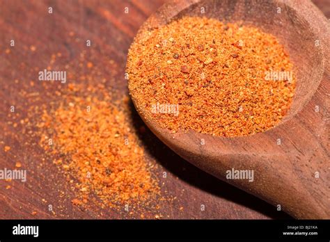 Ground nutmeg Stock Photo - Alamy