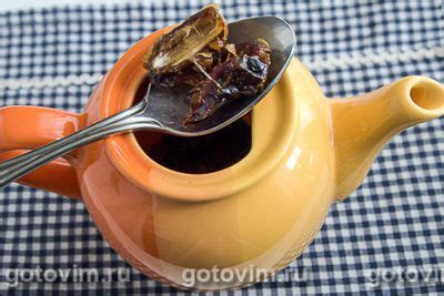 Чай с кардамоном и финиками. Рецепт с фото