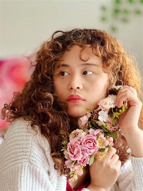 Hi all! Naturally curly-haired UGC creator here. I also do travel ...
