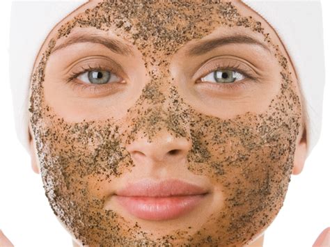 9 Best Moisturizing Face Masks For Your Sensitive And Dry Skin
