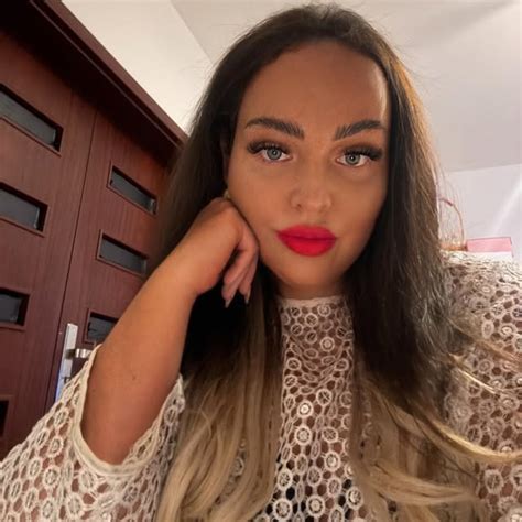 🌸𝓜 𝓲 𝓬 𝓱 𝓪 𝓮 𝓵 𝓪🌸 (@michaela__kovacikova) • Threads, Say more