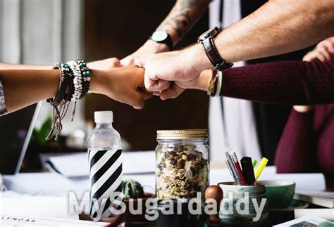 Giornata mondiale dei complimenti - Mysugardaddy.it Blog