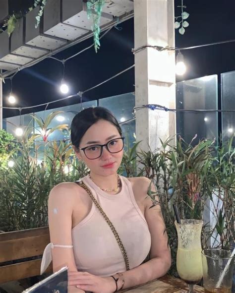 5 Potret Seksi Tokyolagi, Seleb TikTok yang Bikin Cowok-Cowok Gagal Fokus!