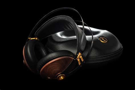 Meze 99 Classics Walnut Gold Wood Headphones | Meze Audio